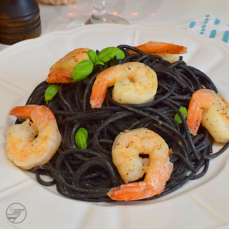 Desserts, sweets and other treats by Simona Callas - simonacallas