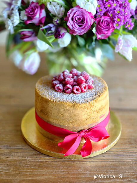 Tort Medovik cu zmeura si fistic - simonacallas